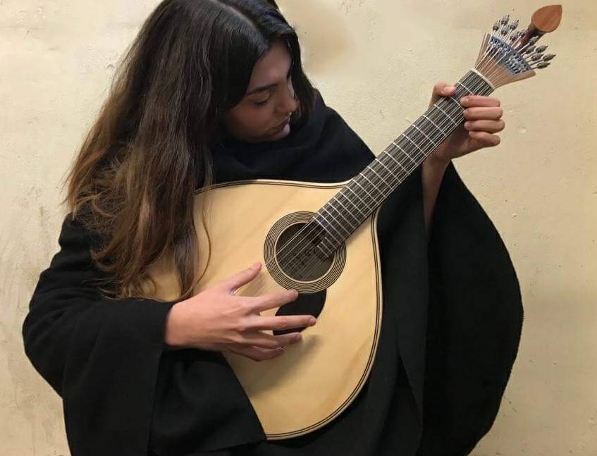 An Analysis Of The Unique Timbre Of The Portuguese Guitar - Science Trends